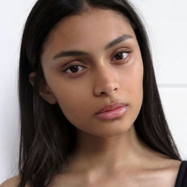 7 Super Easy Ways to Stop Makeup Melt Down in The Heat – tumi's life ...